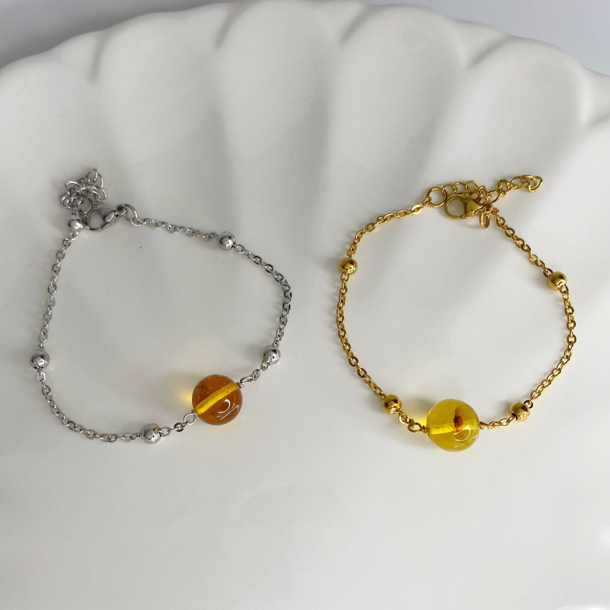 Pulsera con bola de ámbar – Moon Charm Accesorios & Studio
